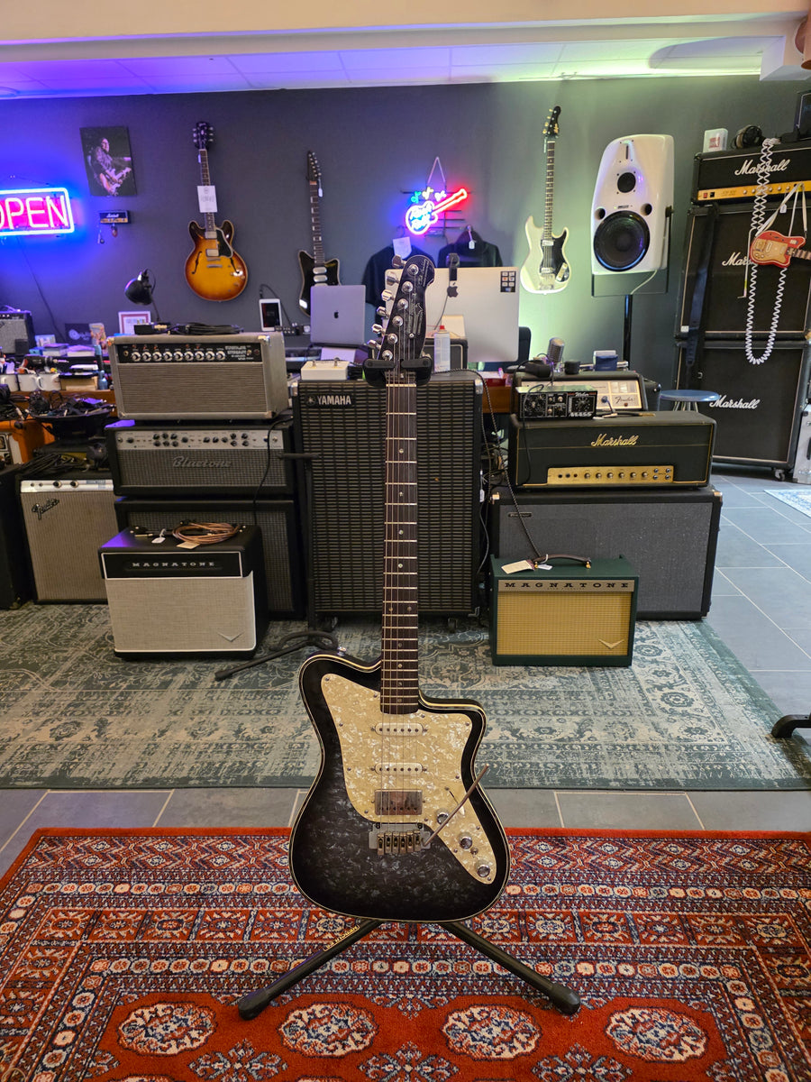 Flying Finn I HSS w/ Wilkinson Tremolo – Tonefest Guitar Gallery