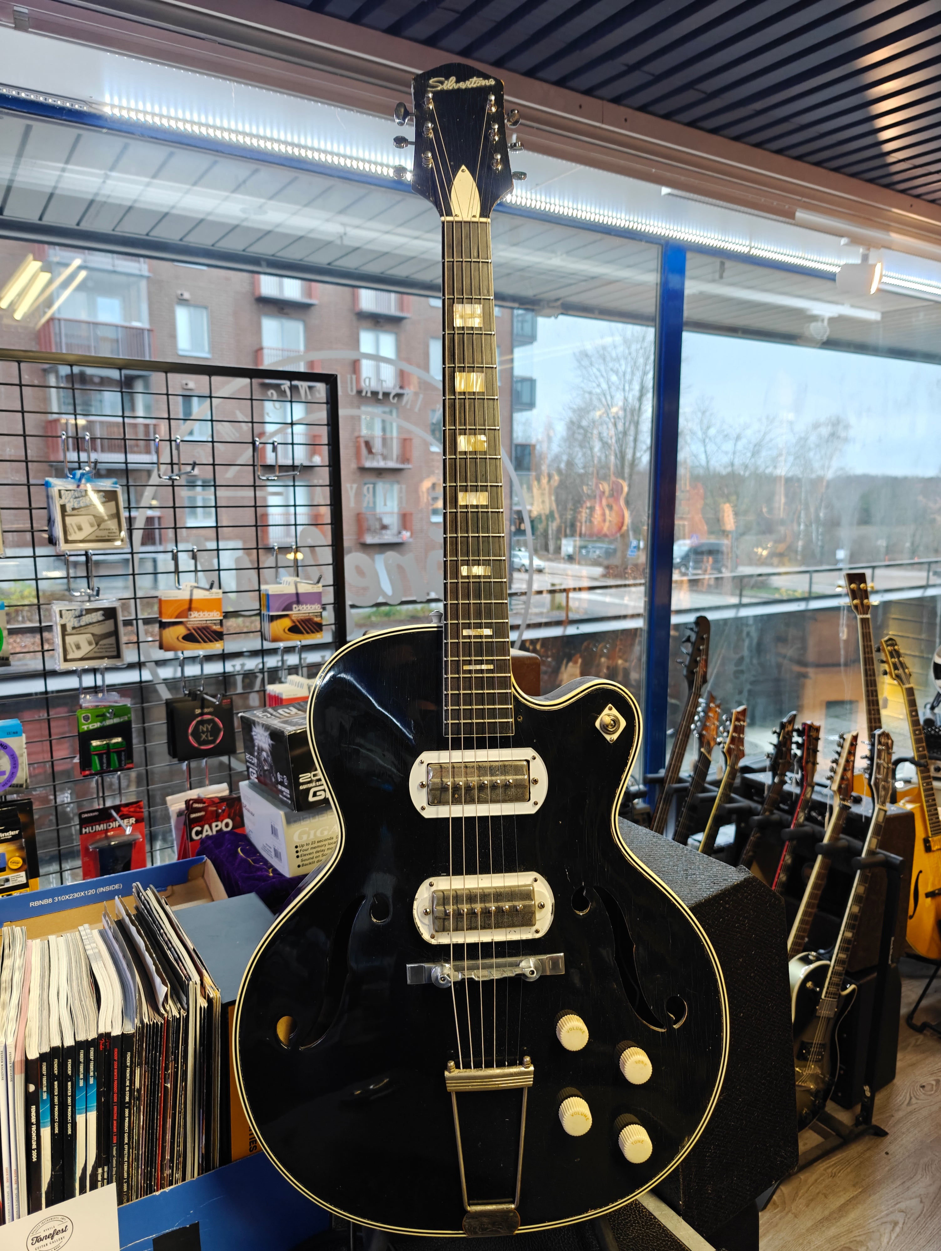 Silvertone H63 "Espanada" 1959 – Tonefest Guitar Gallery
