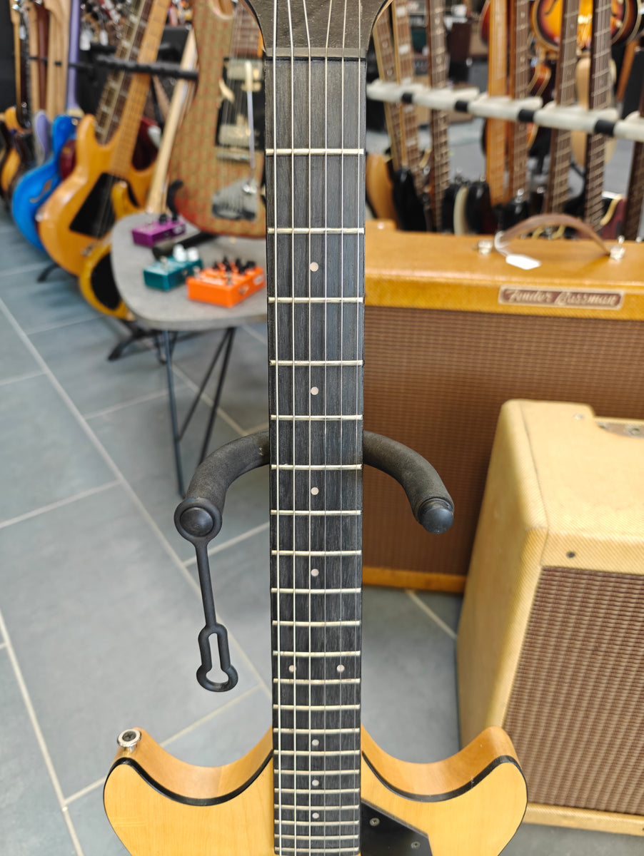 Utria "5" – Tonefest Guitar Gallery