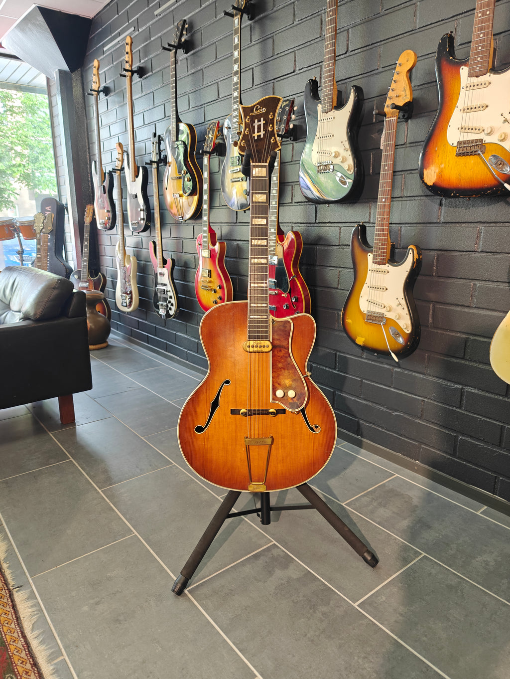 Levin Royal Model 3 1954 – Tonefest Guitar Gallery