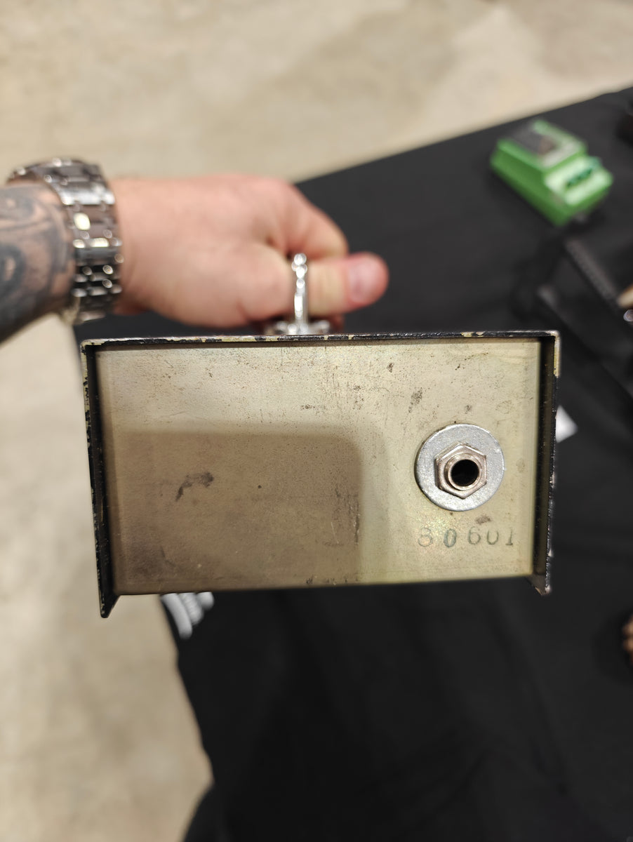 Hawk HR-12 Dual Spring Reverb – Tonefest Guitar Gallery